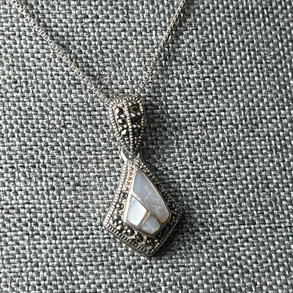 KIR | Jewelry | Vintage Kir Collection Mother Of Pearl Pendant Chain ...